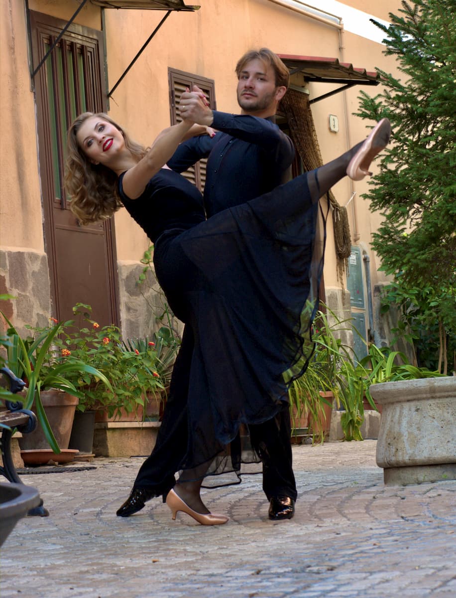 Lezioni di ballo Slow Foxtrot - New Art&Motion Academy